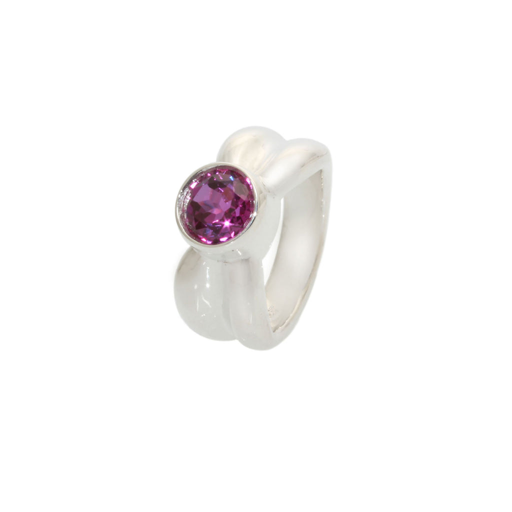 Size 6.5 - Raspberry Sapphire Ring | AVA Goldworks